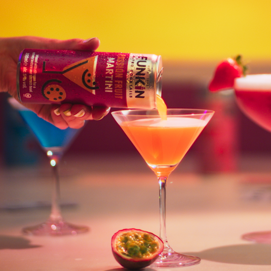 Passion Fruit Cocktail Purée 1Kg | FUNKIN COCKTAILS